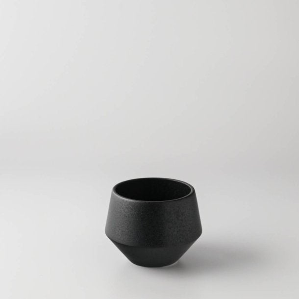 Yamatsu Kiln (Minoyaki, Gifu): Minimalist Frustum Sencha Cup, Black ...